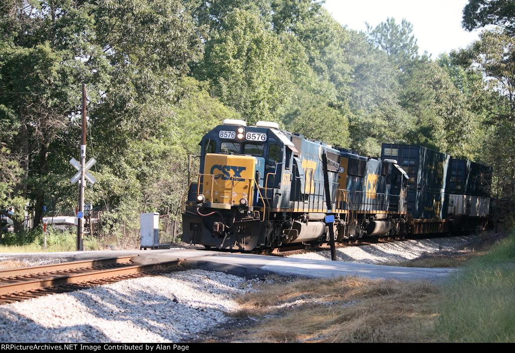 CSX SD50-2's 8576 and 8520 cross Westbrook Road